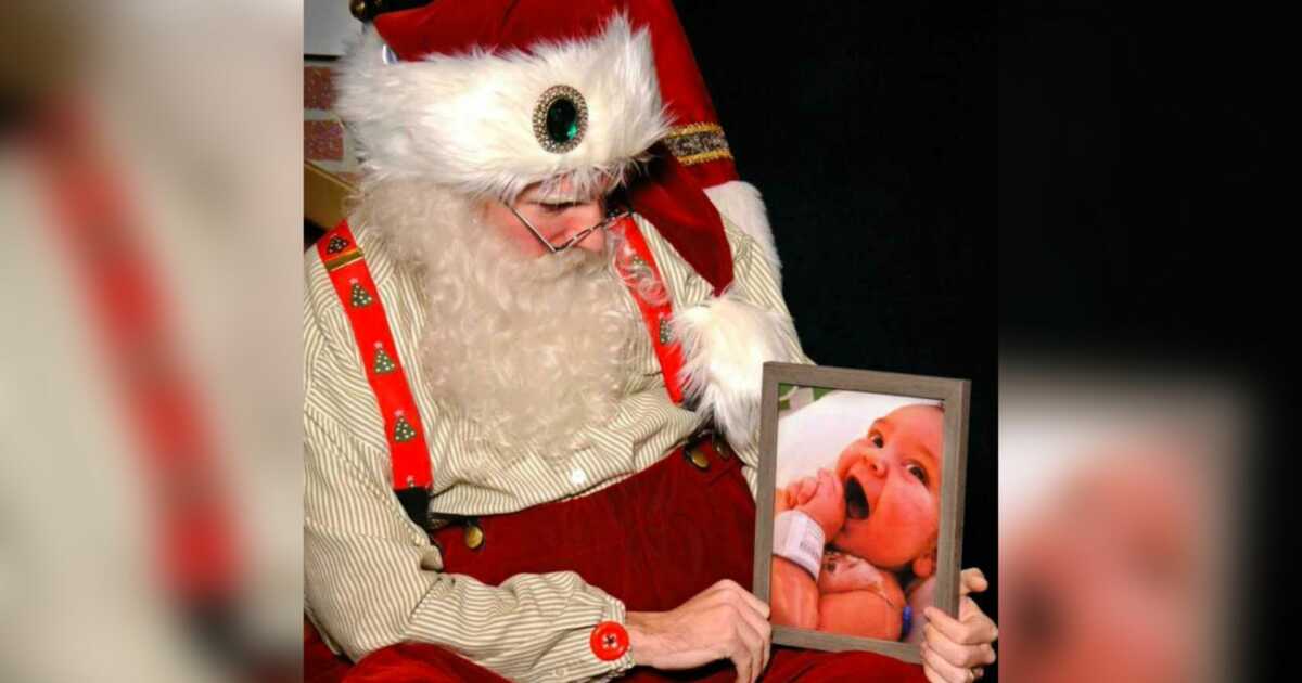 Today I Took A Santa Photo For A Grieving Dad, And I Learned The True ...